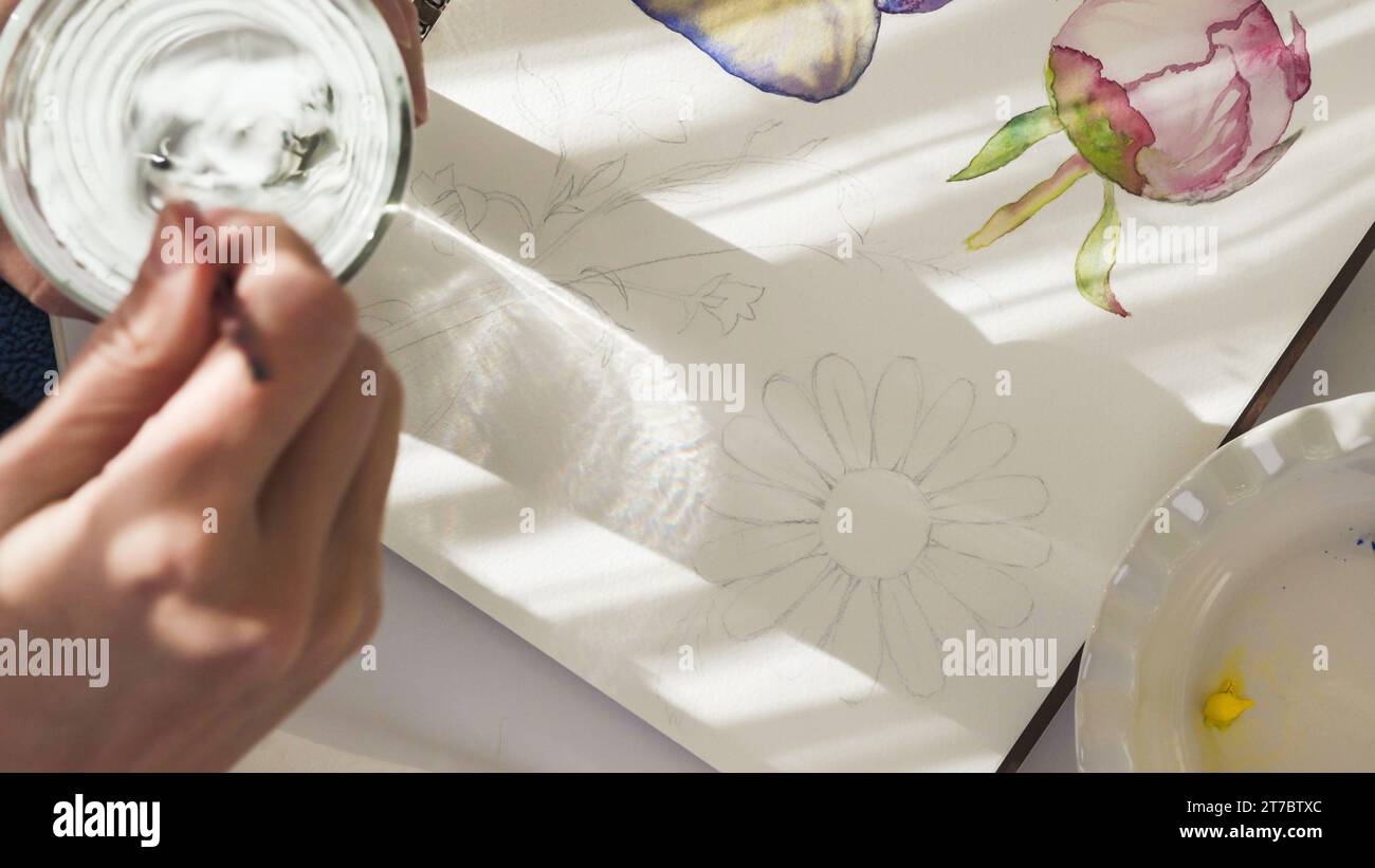 Close up girl artist draws hi-res stock photography and images - Alamy