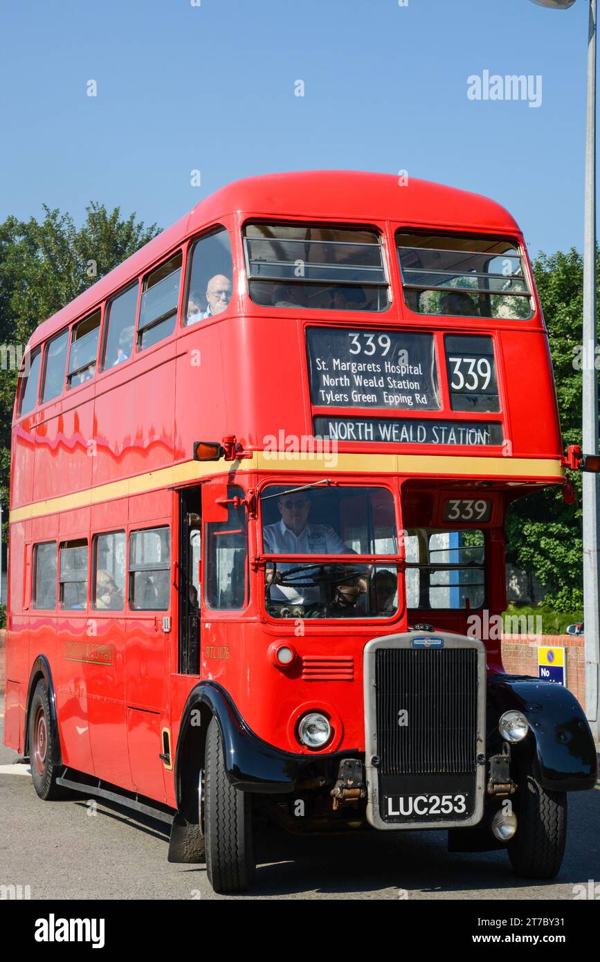 Red London bus Stock Photo - Alamy