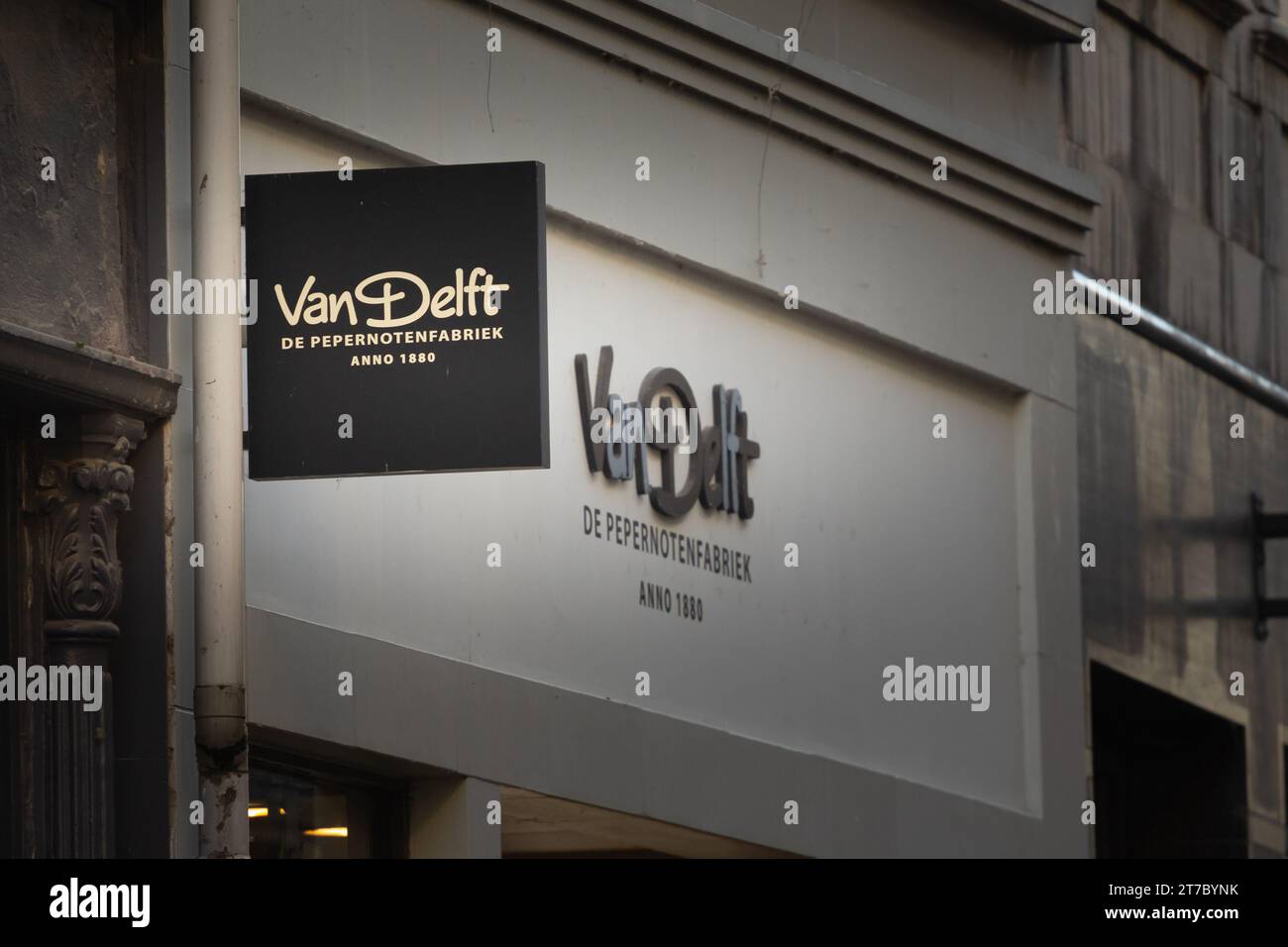 Van delft biscuits hi-res stock photography and images - Alamy