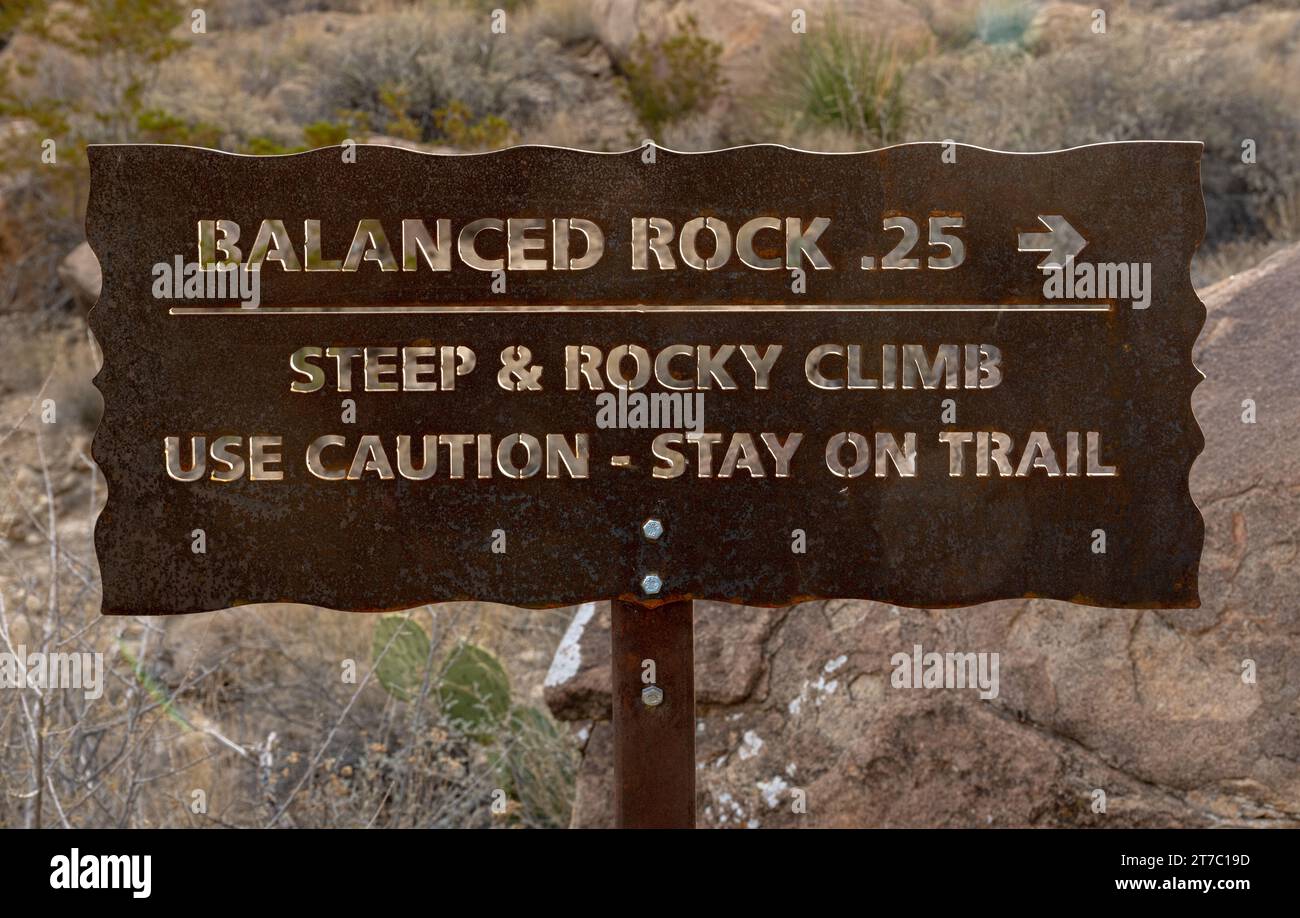 Balanced Rock Spur Sign in Big Bend National Park Stock Photo - Alamy