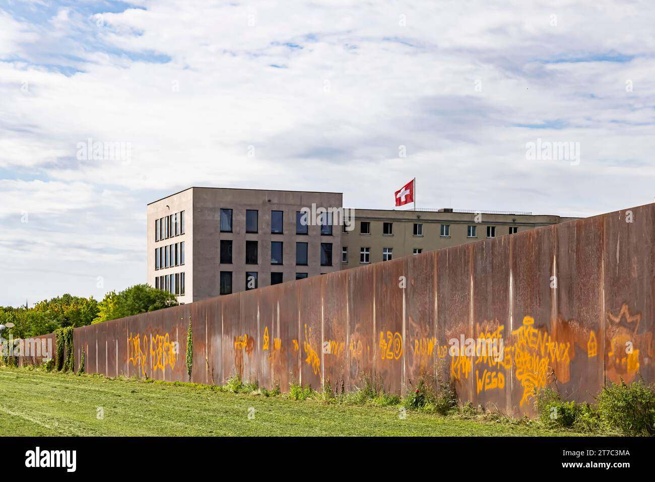 Swiss Embassy, Spreebogenpark Berlin, Germany Stock Photo - Alamy