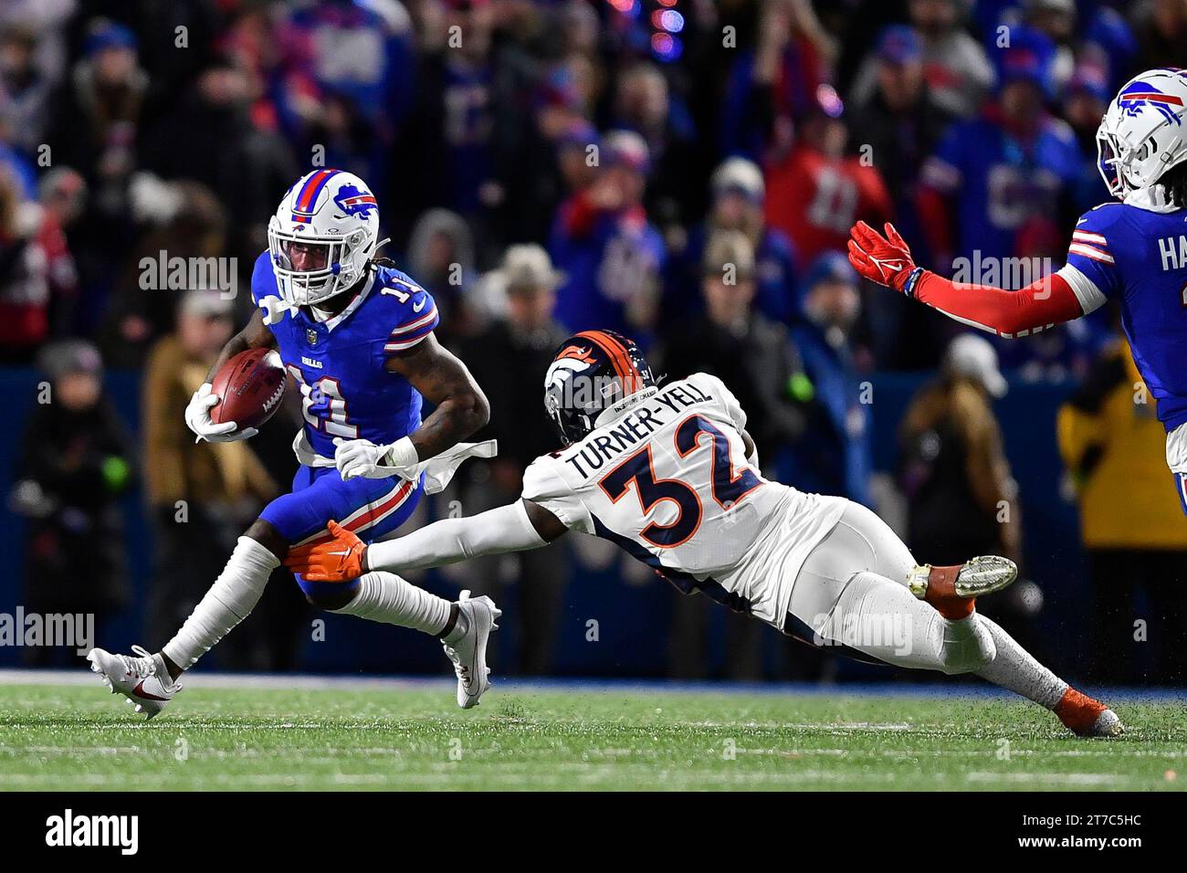 Buffalo Bills wide receiver Deonte Harty, left, is tackled by Denver ...