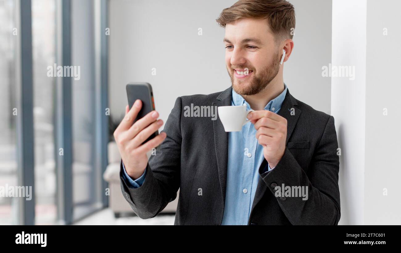Business man video call mobile Stock Photo - Alamy