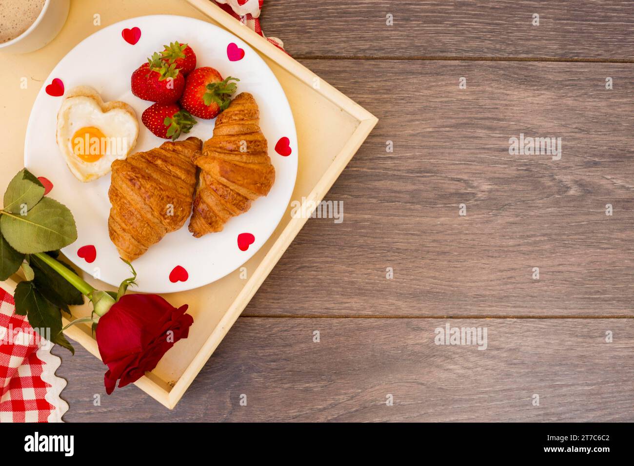 Creative romantic breakfast tray Stock Photo - Alamy