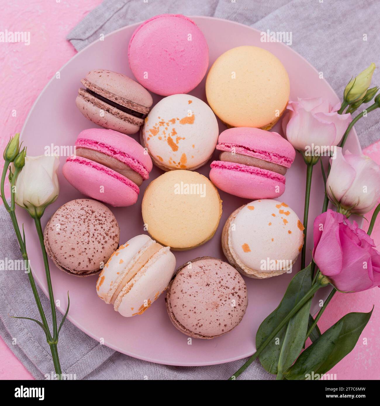 French macarons flat lay hi-res stock photography and images - Alamy