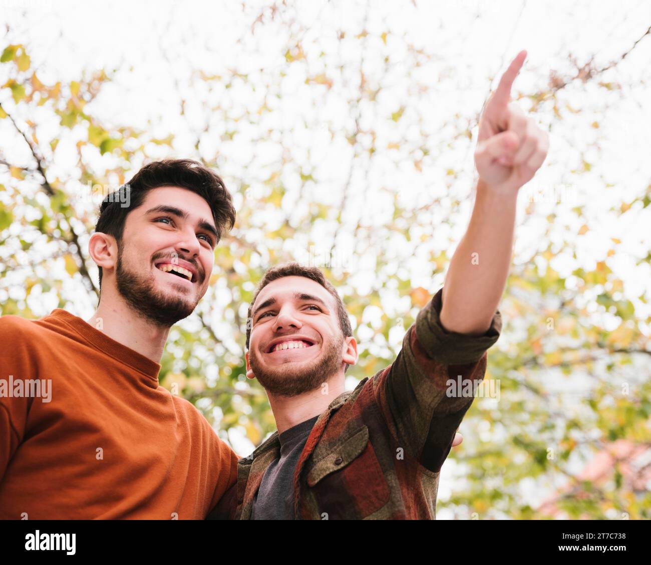 Friendship distance hi-res stock photography and images - Alamy