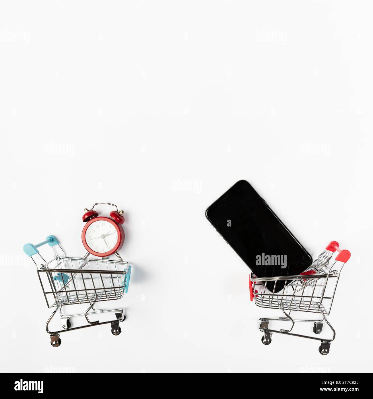 Digital shopping carts hi-res stock photography and images - Alamy
