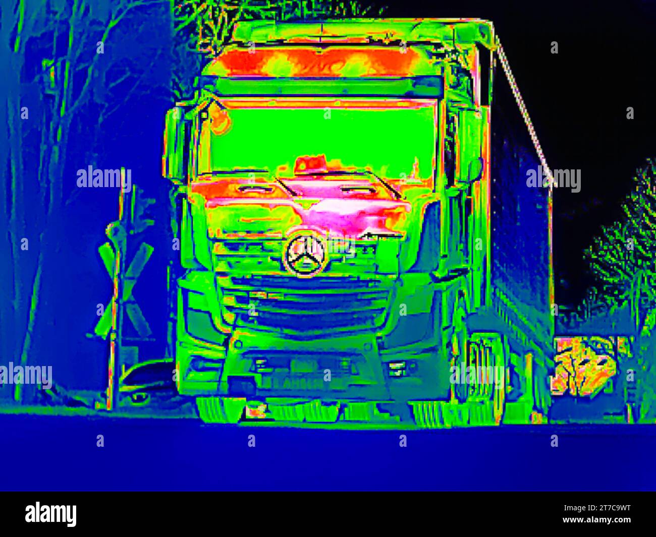 Truck, lorry of the Mercedes brand, Daimler Truck, symbol photo ...