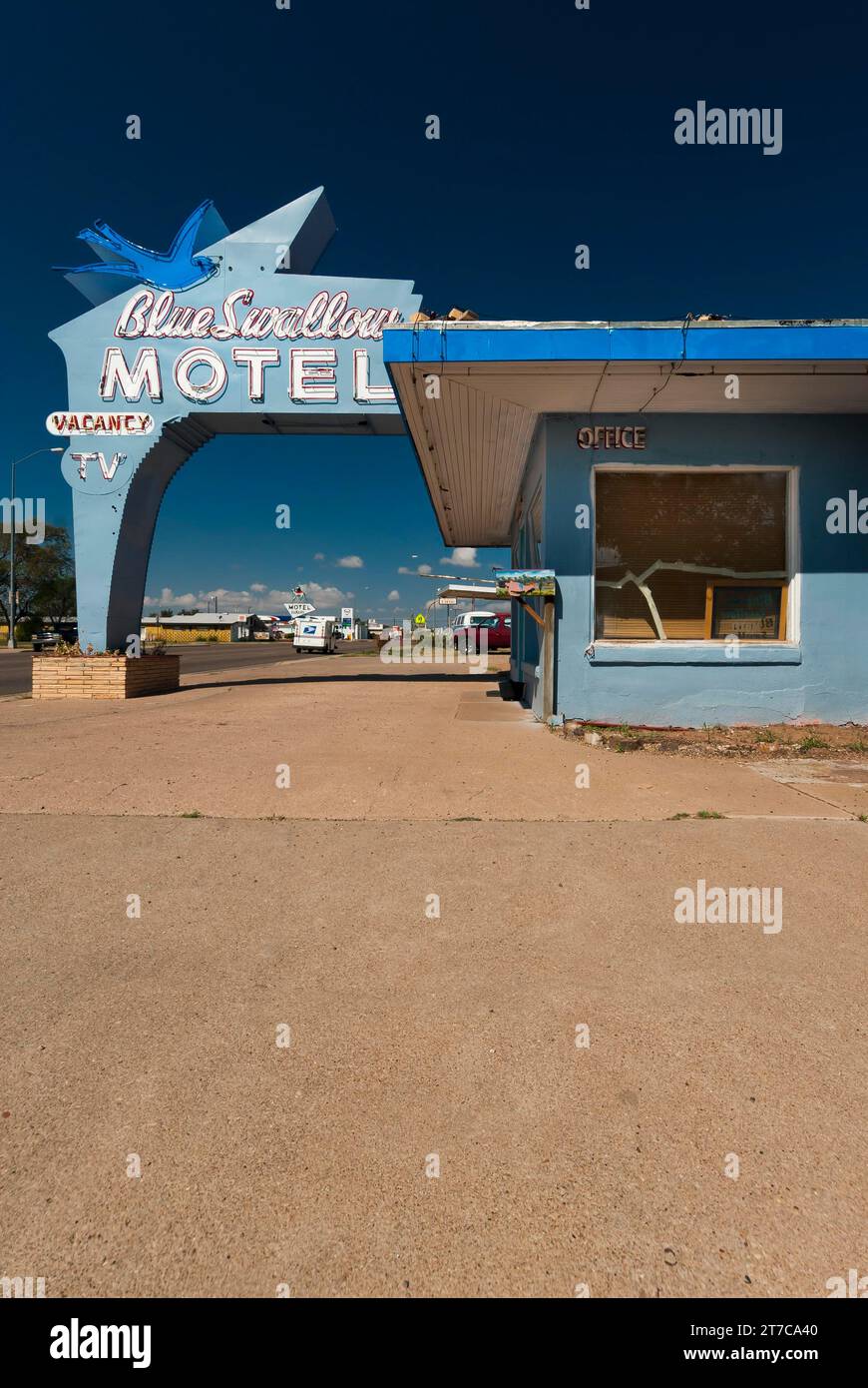 Old motel, accommodation, travelling, blue, blue sky, design, road trip ...