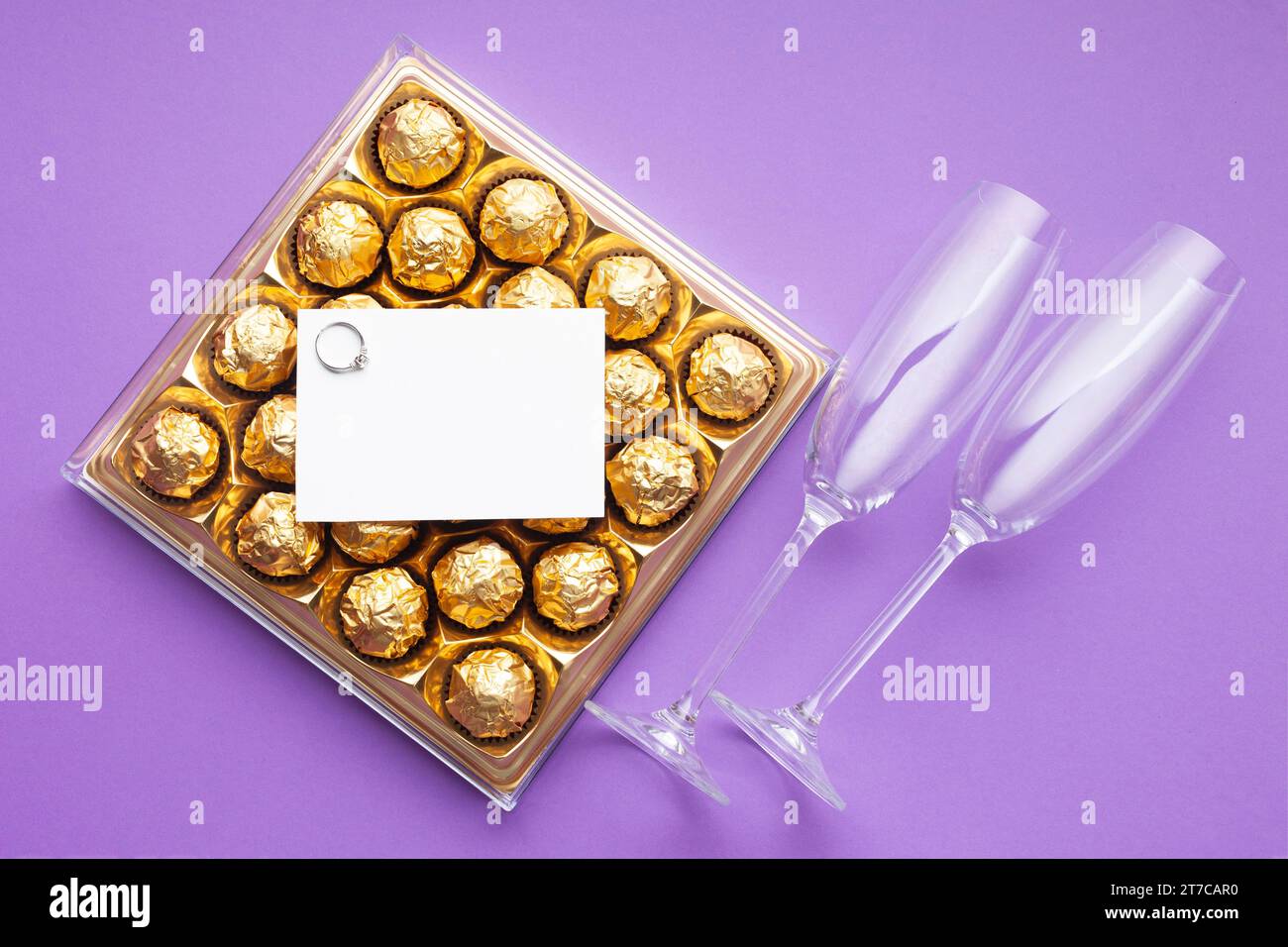 Plain chocolate box hi-res stock photography and images - Alamy