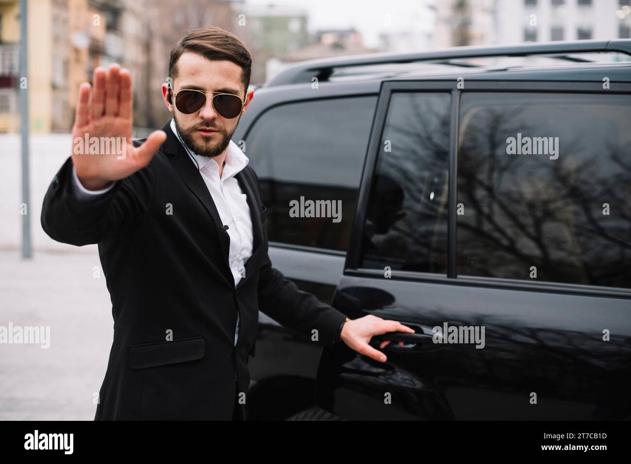 Guard man hi-res stock photography and images - Alamy