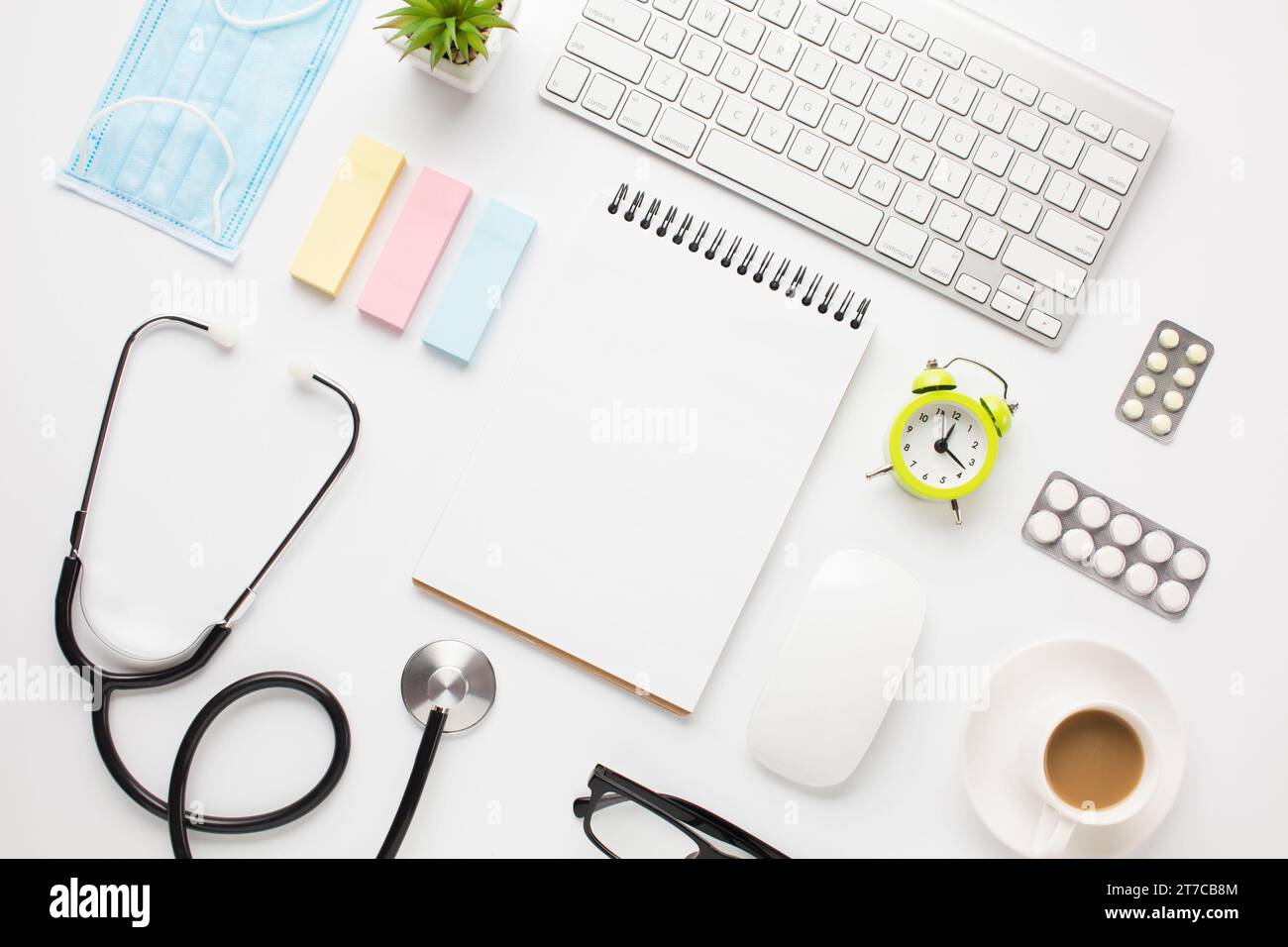 Doctor desk hi-res stock photography and images - Alamy