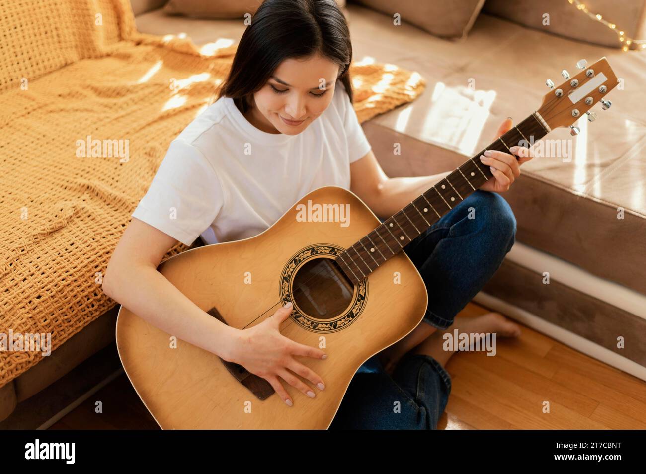 Five person music hi-res stock photography and images - Alamy