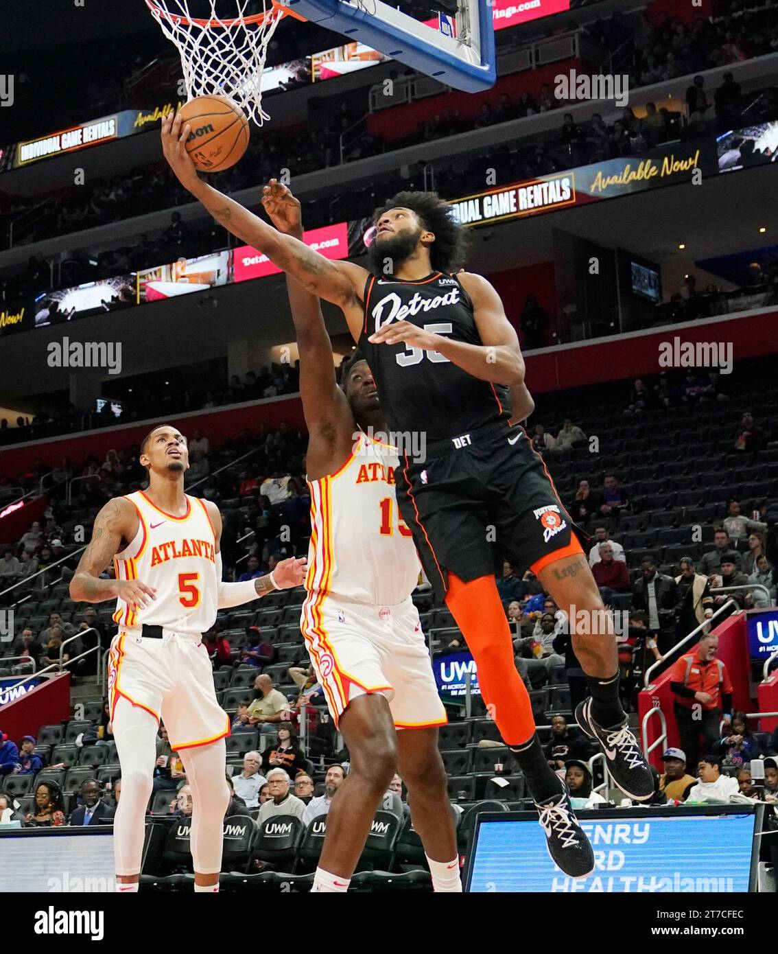 Detroit Pistons forward Marvin Bagley III (35) attempts a layup as ...