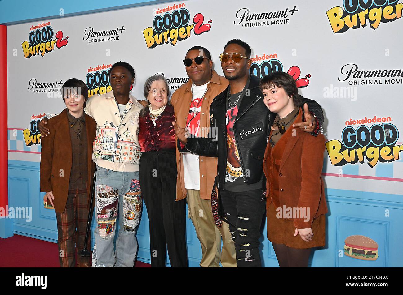 Elizabeth Hinkler, Alex Hibbert, Kenan Thompson, Anabel Graetz, Kel ...