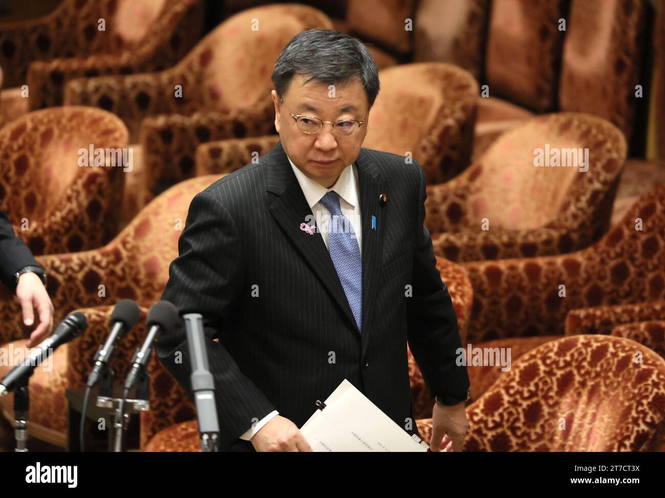 Tokyo, Japan. 15th Nov, 2023. Japan's Chief Cabinet Secretary Hirokazu Matsuno arrives at Lower ...