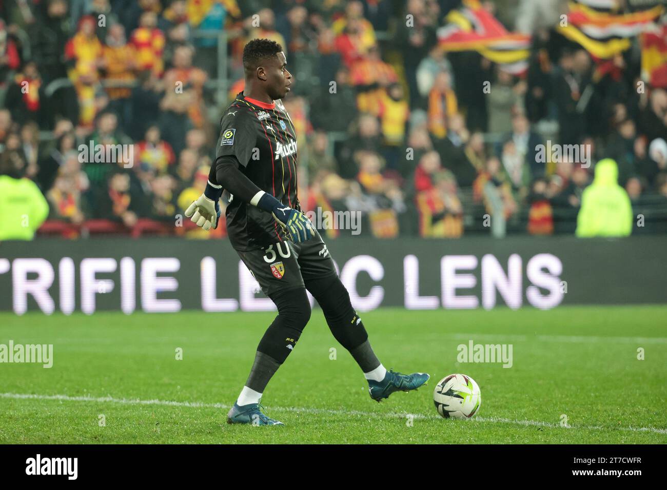 Lens, France. 12th Nov, 2023. Lens goalkeeper Brice Samba during the ...