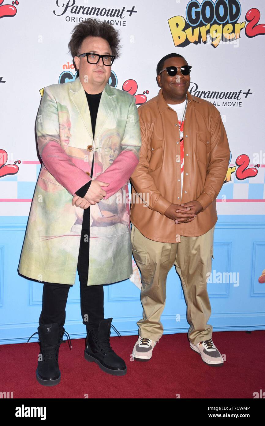 NEW YORK, NY- NOVEMBER 14: Johnny Ryan and Kenan Thompson at the NY ...