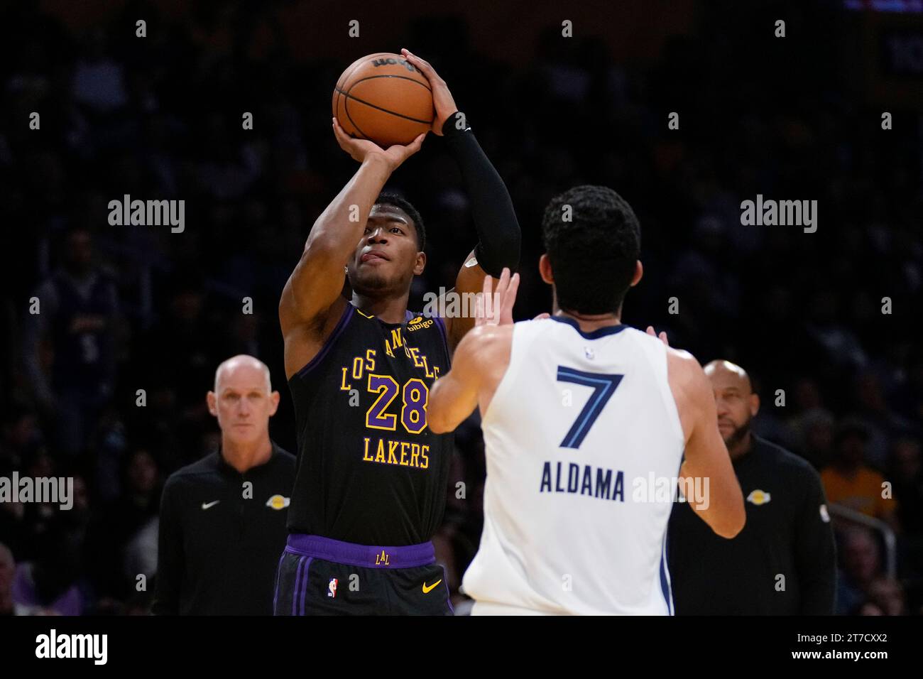 Los Angeles Lakers forward Rui Hachimura (28) shoots against Memphis ...