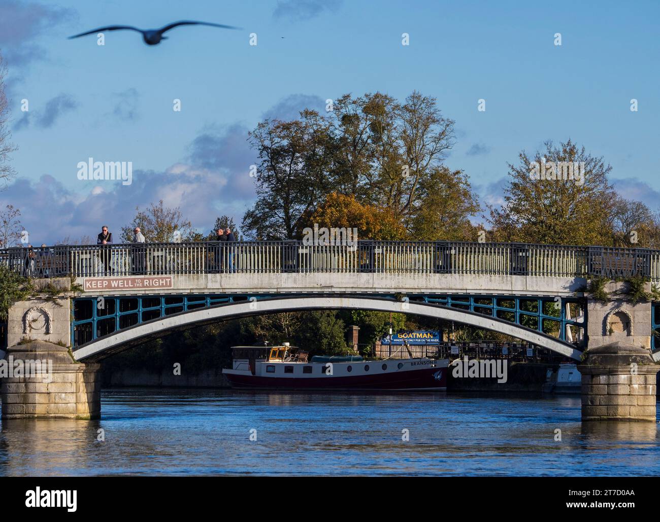 Windsor bridge hi-res stock photography and images - Alamy