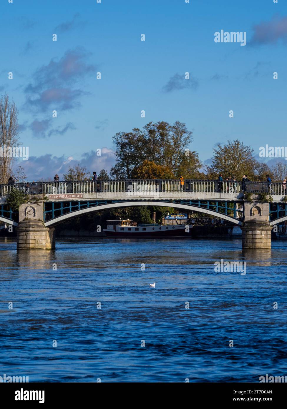 Windsor bridge hi-res stock photography and images - Alamy