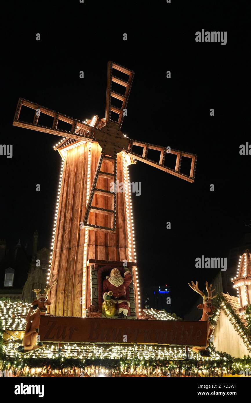 Santa victoria square hi-res stock photography and images - Alamy