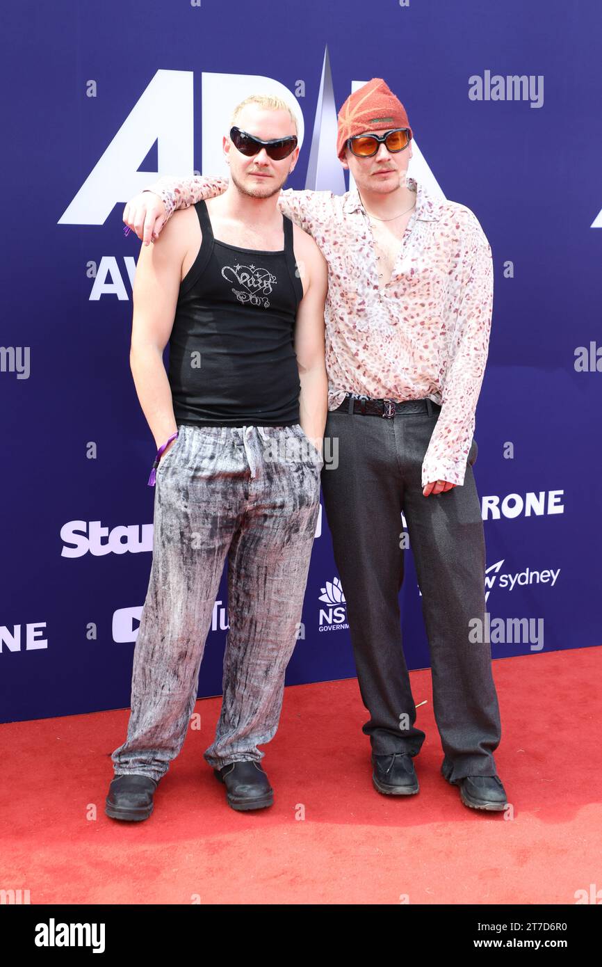 Midnight aria hi-res stock photography and images - Alamy