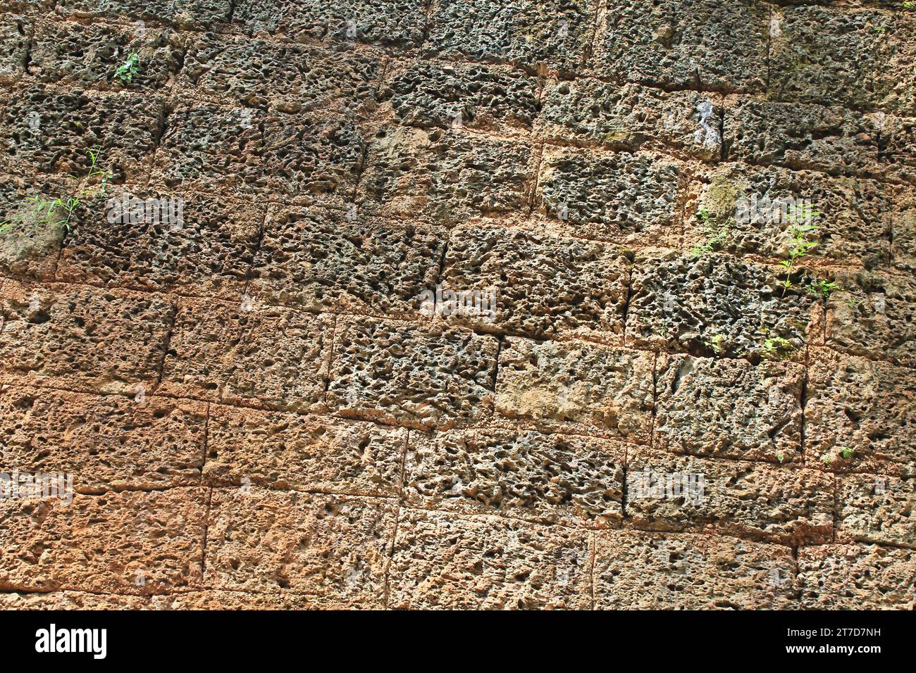 Laterite stone wall hi-res stock photography and images - Alamy