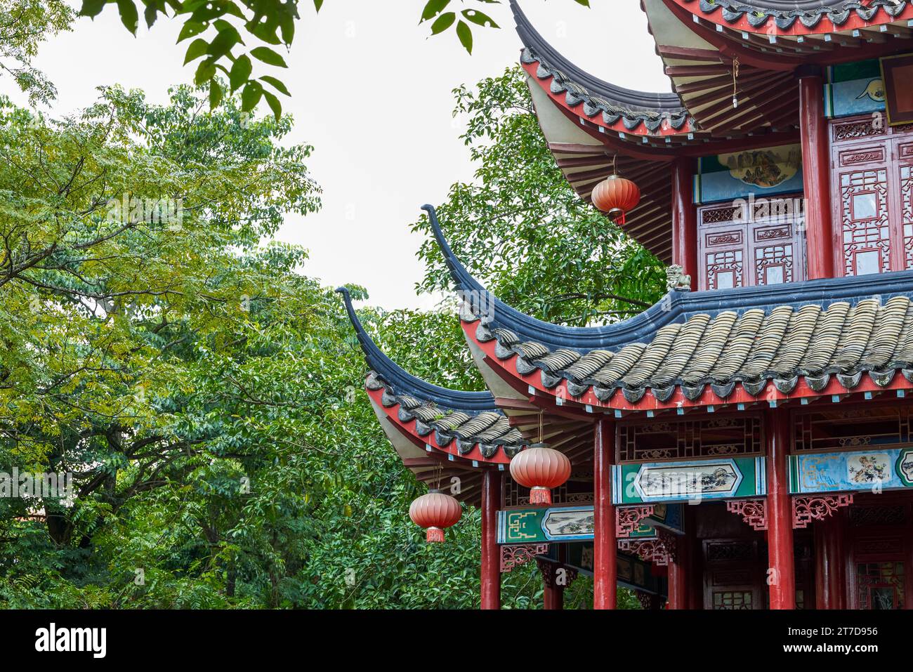 Classical and exquisite traditional Chinese royal gardens and ancient ...