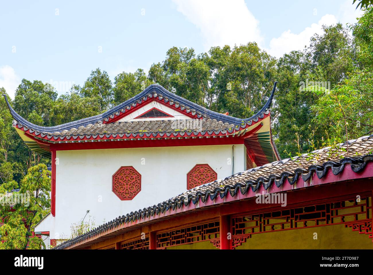 Classical and exquisite traditional Chinese royal gardens and ancient ...