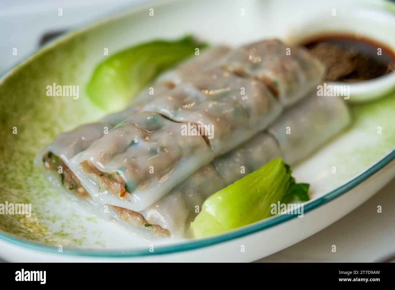 A delicious plate of Cantonese beef rice rolls, Cantonese morning tea ...