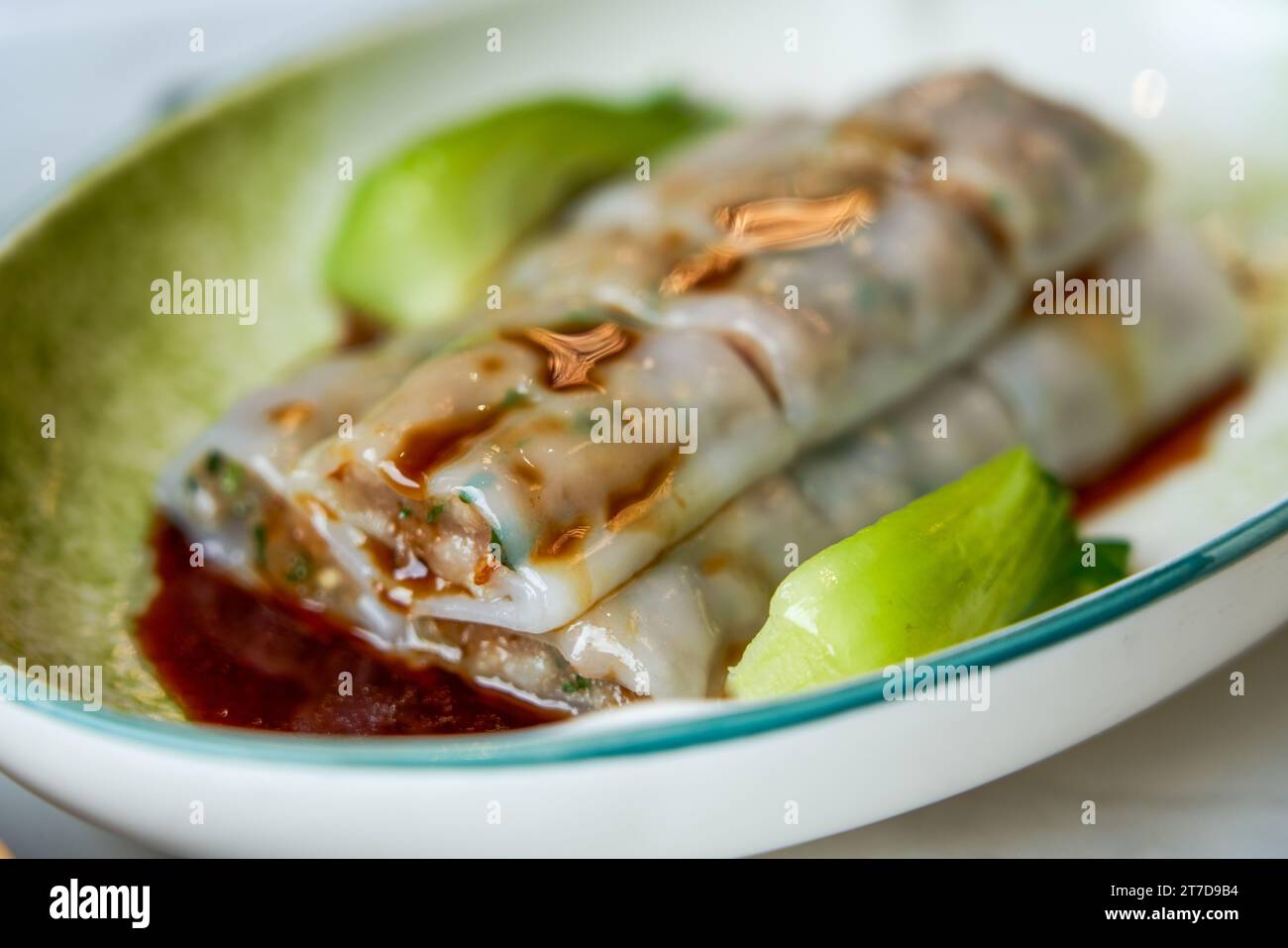 A delicious plate of Cantonese beef rice rolls, Cantonese morning tea ...