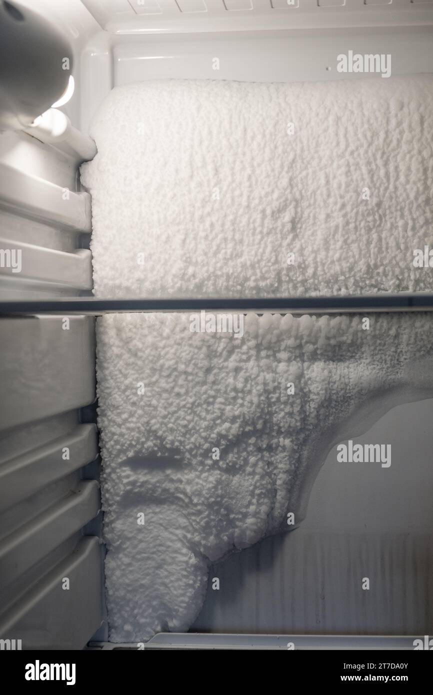 Empty refrigerator ice buildup hi-res stock photography and images - Alamy