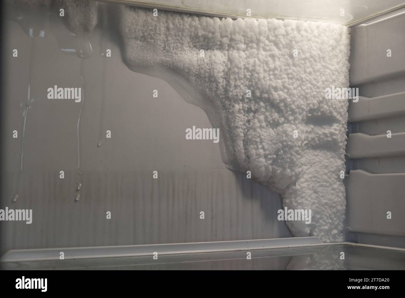 Freezer kitchen defrost hi-res stock photography and images - Alamy