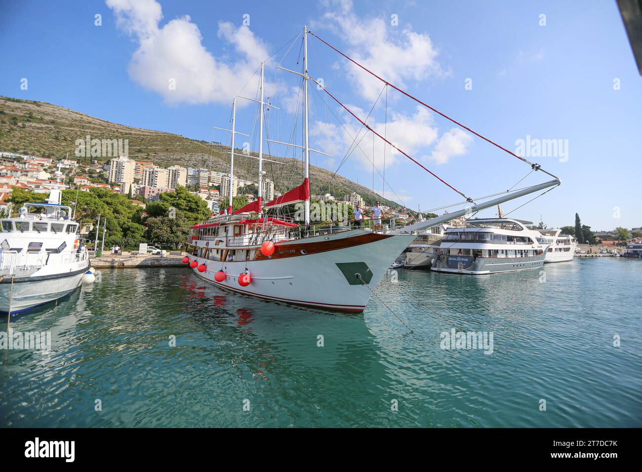 The sailing cruise vessel MY Barbara, luxury coastal Adriatic cruises ...