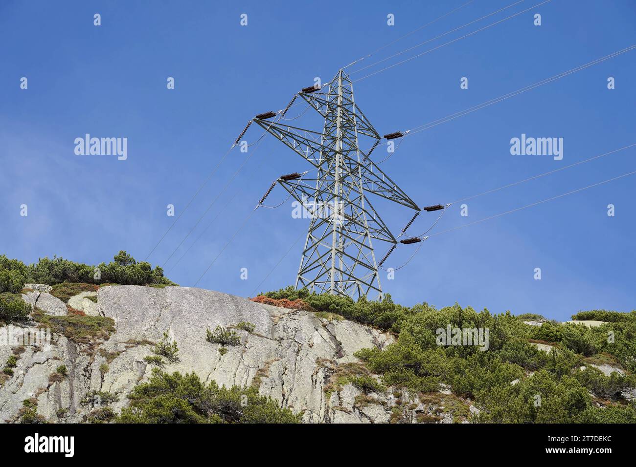 Stromleitungen im foto hi-res stock photography and images - Alamy