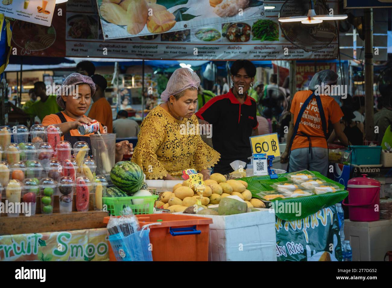 Bangkok, Thailand. 11th Nov, 2023. Local fruit sellers are seen at ...