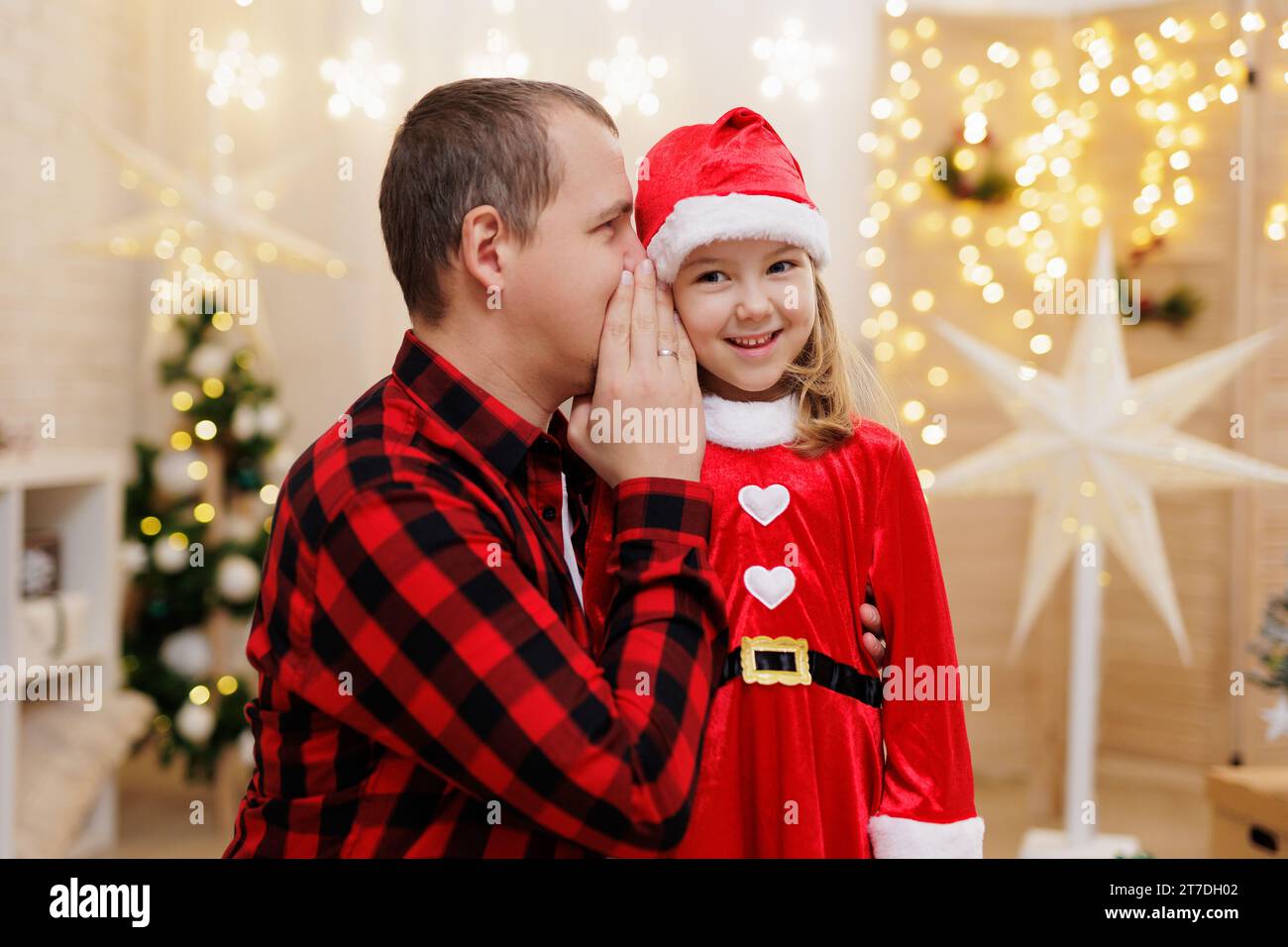 Father daughter talking winter hi-res stock photography and images - Alamy