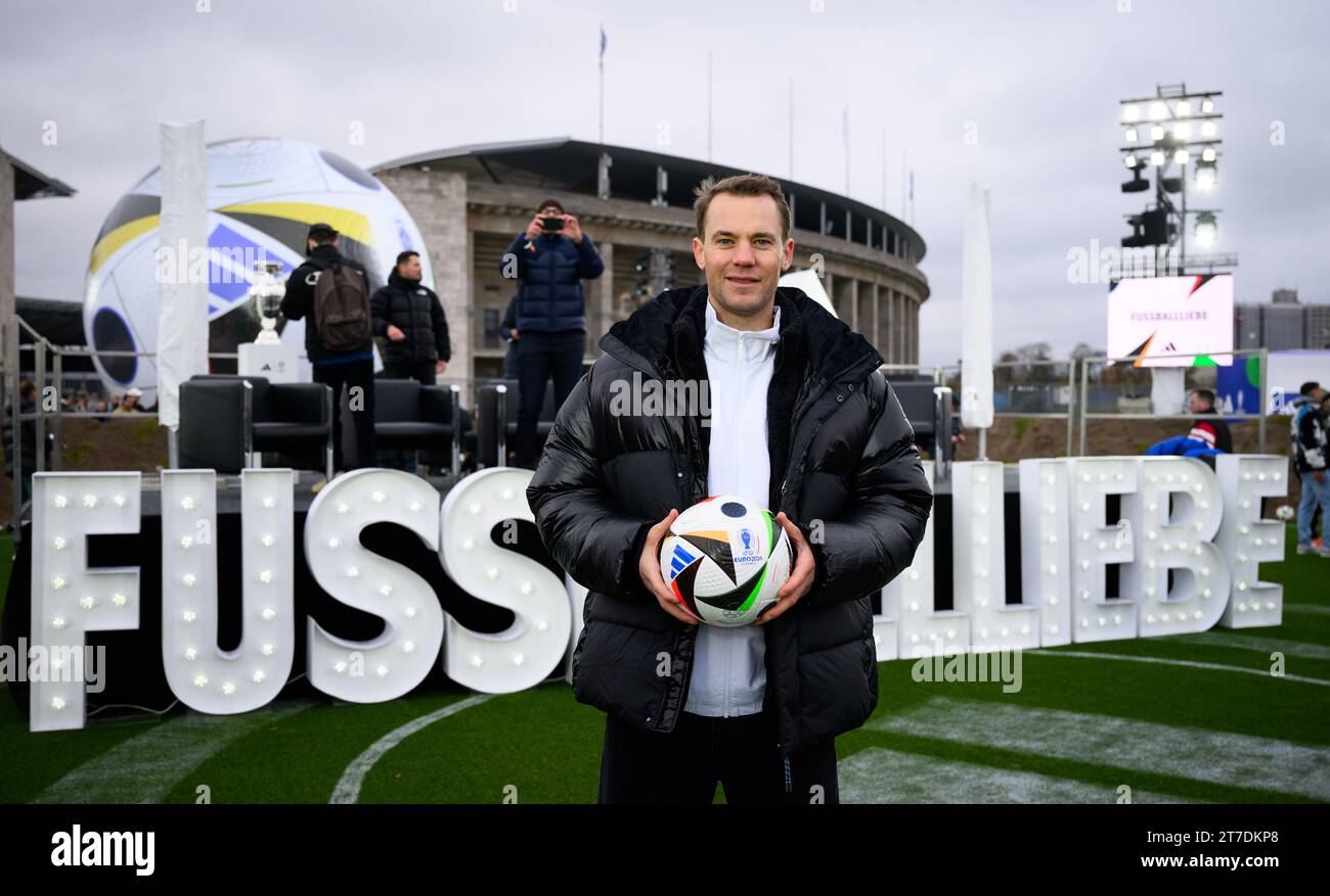 Berlin, Germany. 15th Nov, 2023. Manuel Neuer, DFB goalkeeper, stands ...