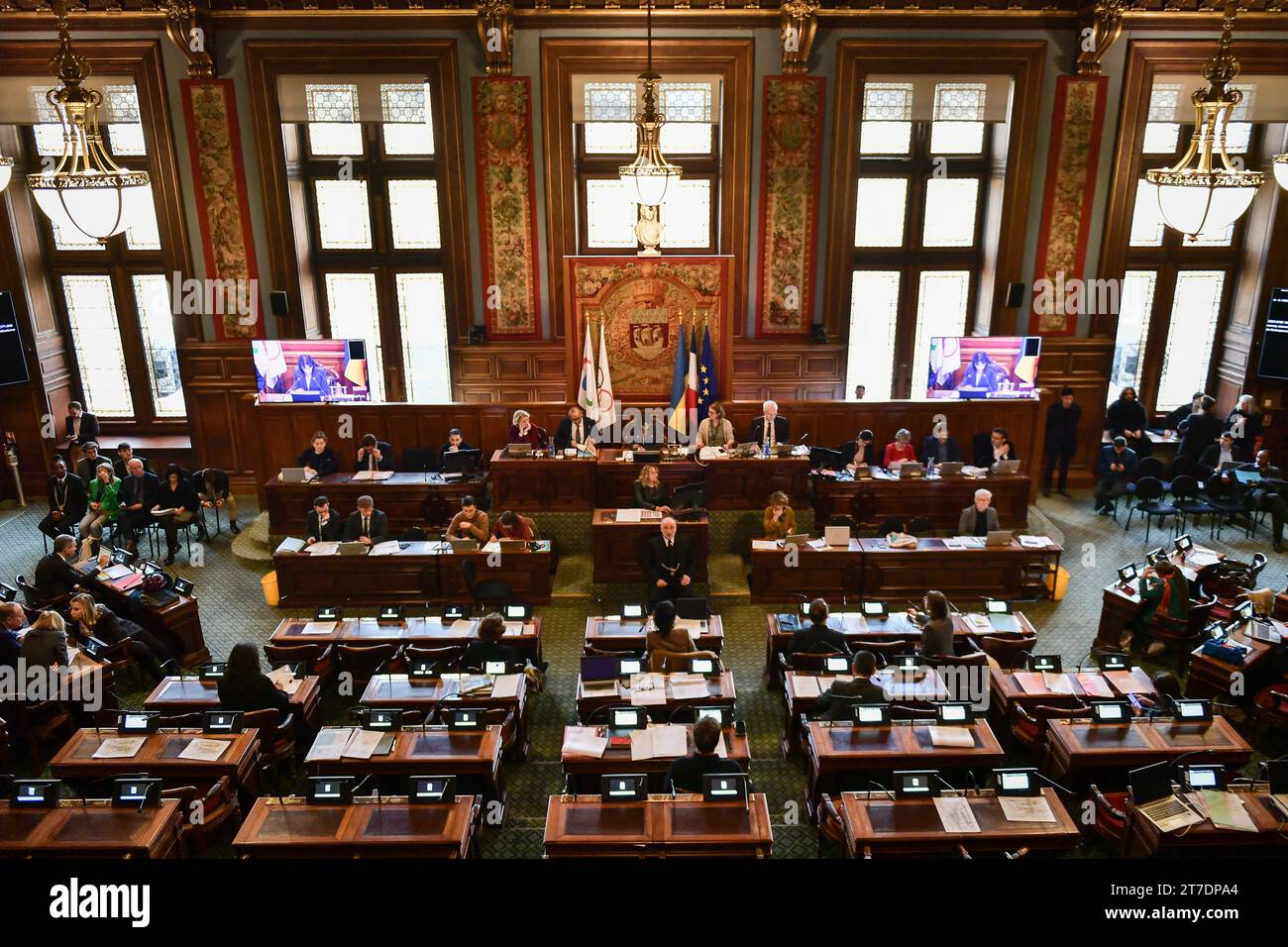 Paris, France. 15th Nov, 2023. Paris advisors attend the Council of ...