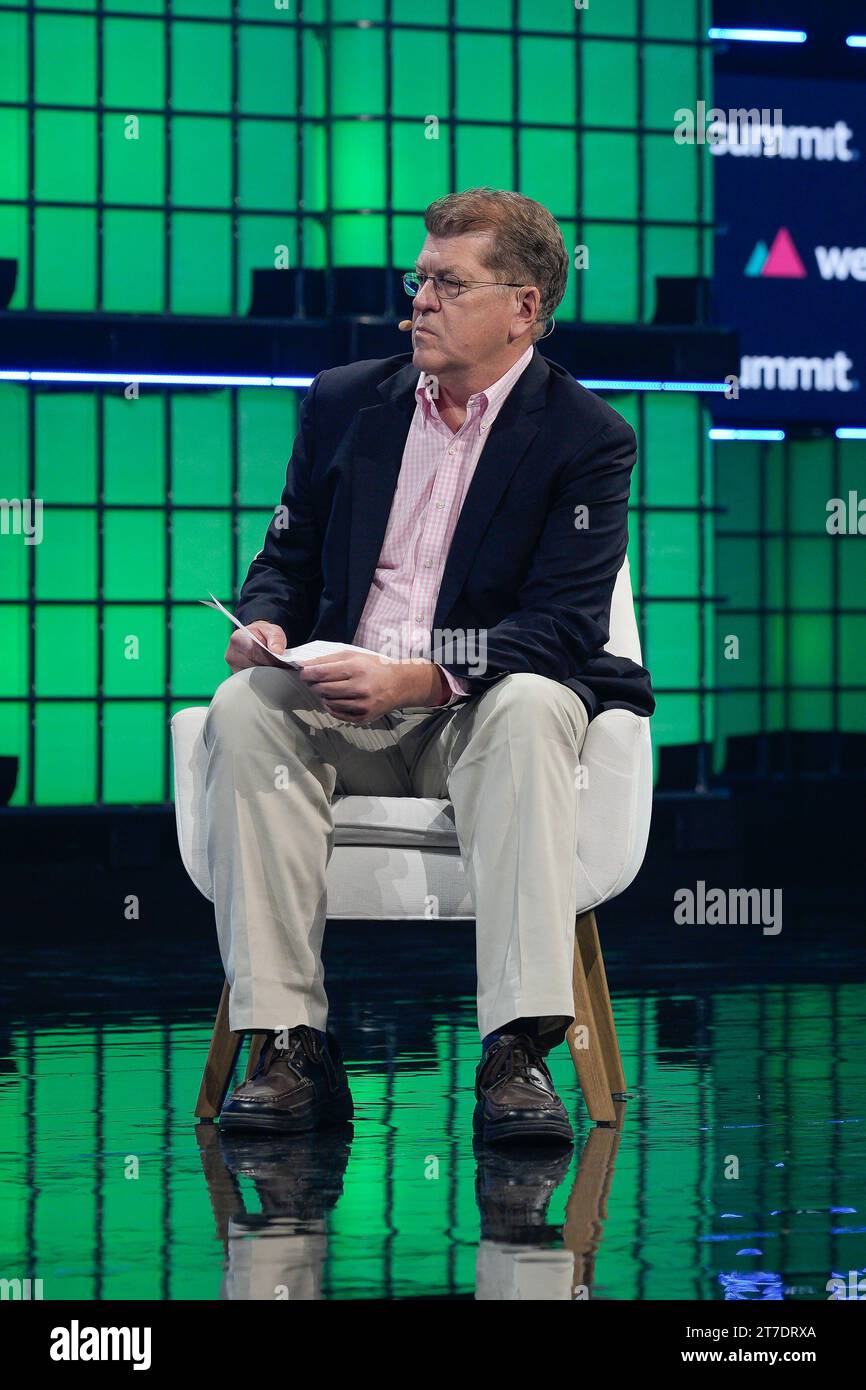 Founding editor at large hi-res stock photography and images - Alamy