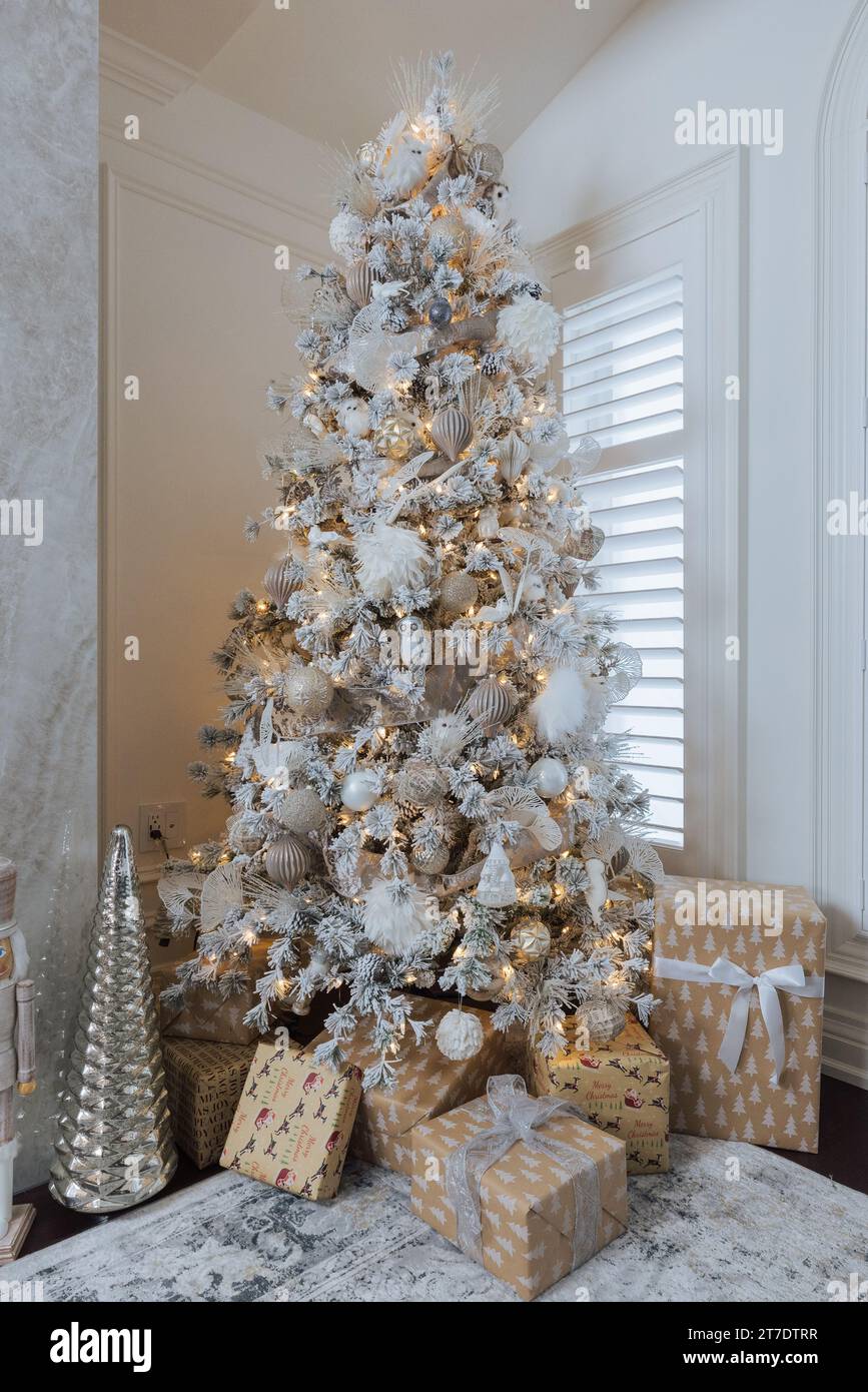 Stylized tree adorned hi-res stock photography and images - Alamy