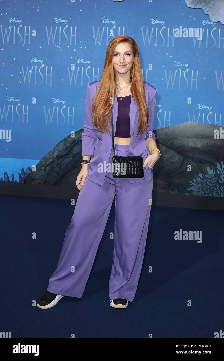 Kino Premiere - Wish Lara Loft Lara Trautmann bei der Premiere von ...
