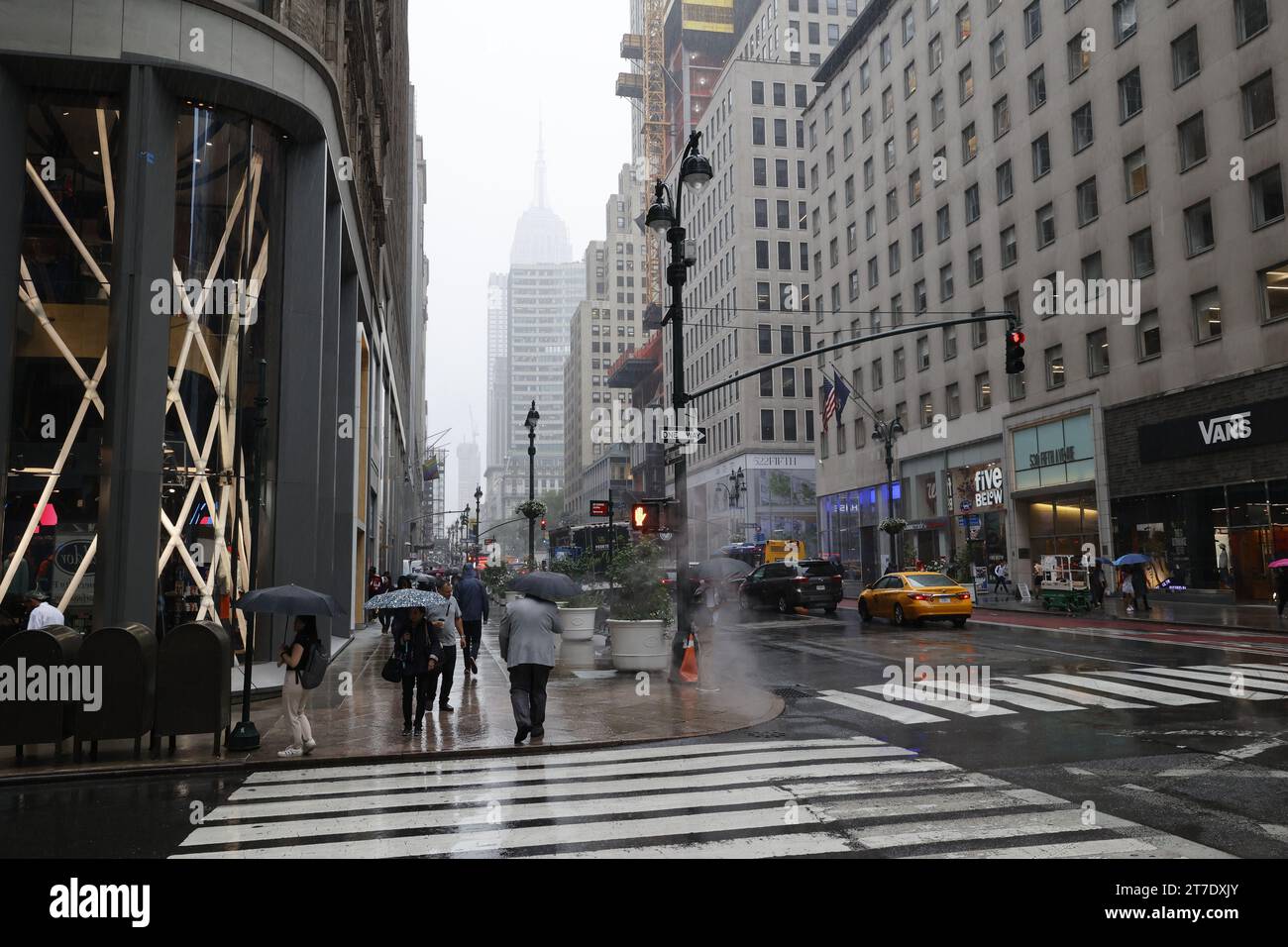 Downtown New York in the rain, USA Stock Photo - Alamy