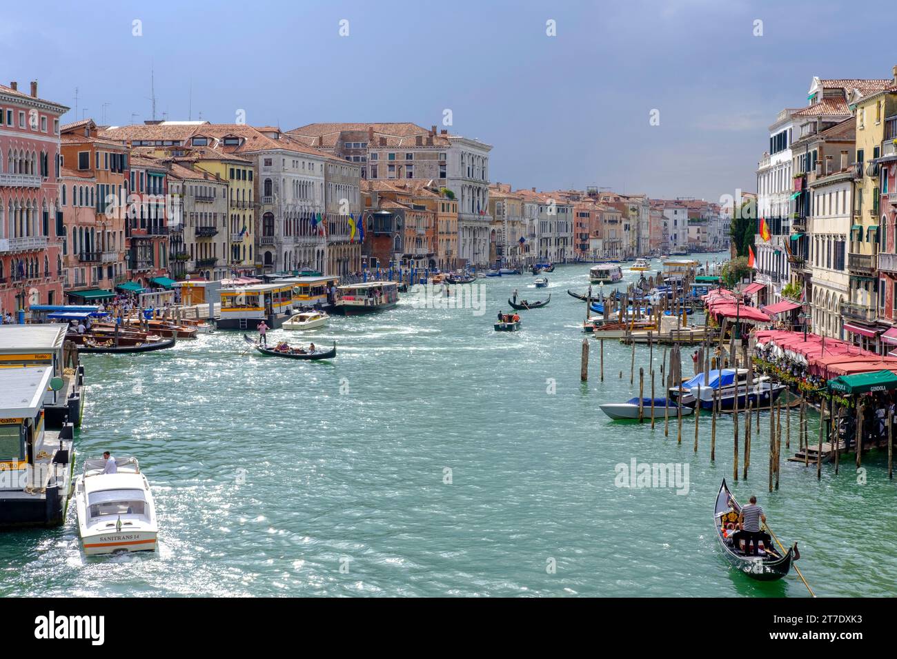 The Grand Canal is Venice's main artery, winding through the city in a ...