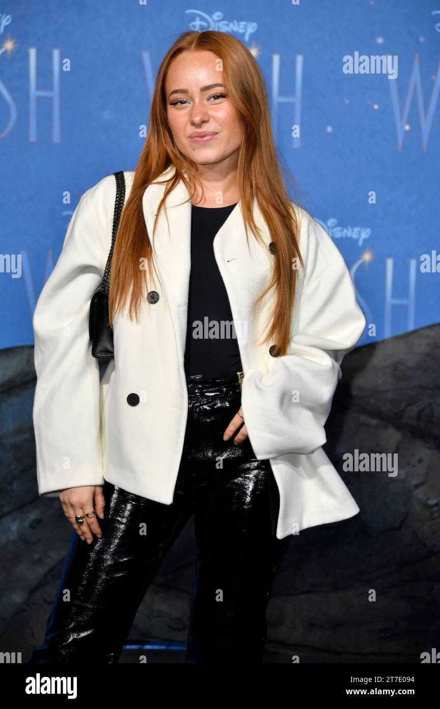 Leonie Balys Leoobalys bei der Premiere des Kinofilms Wish im Zoo ...