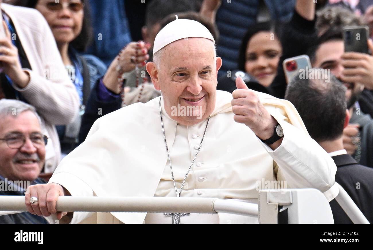 Rom, Vatikan 15.11.2023 Papst Franziskus I. bei der woechentlichen ...