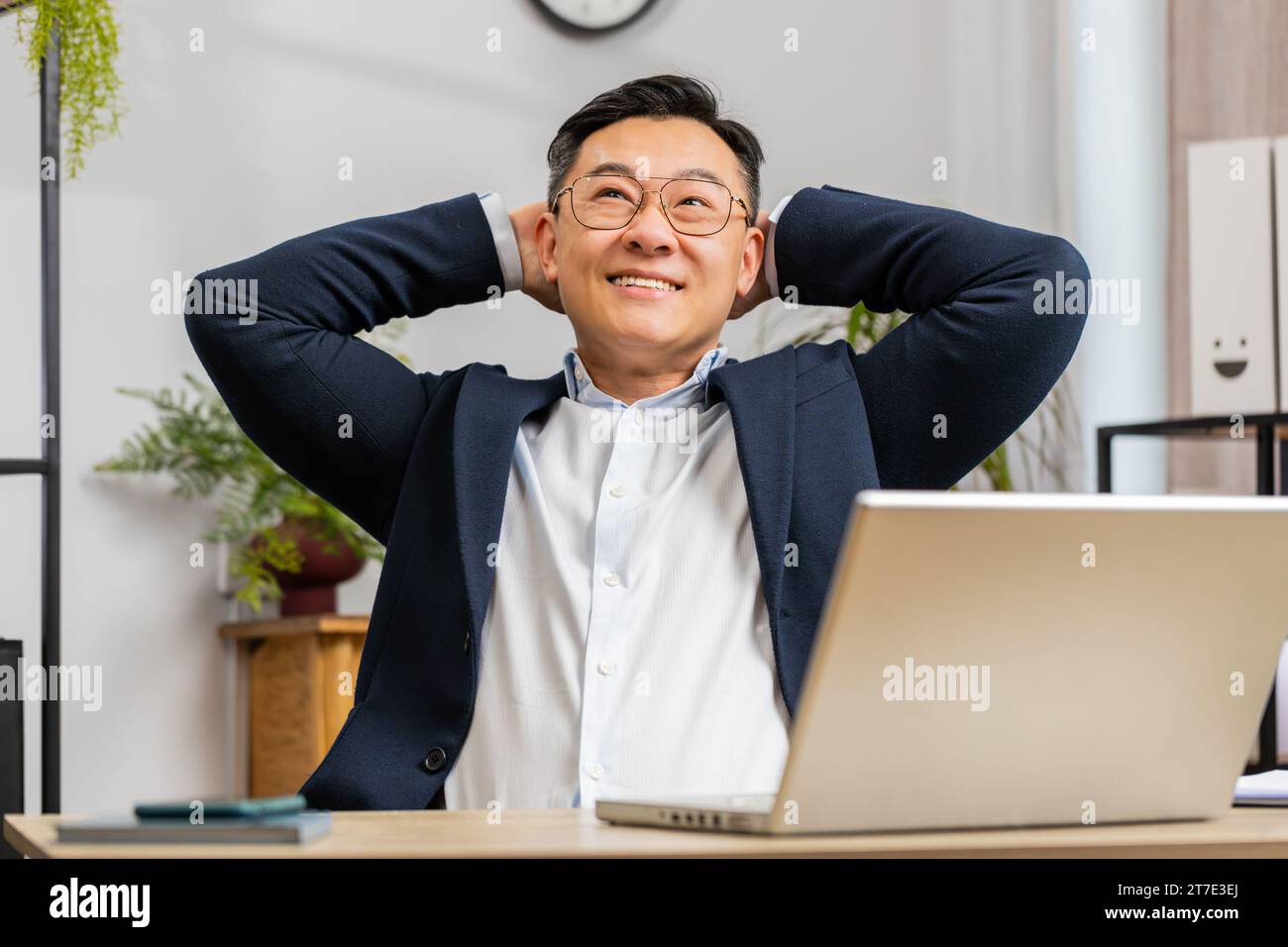 Employee stretching taking break desk hi-res stock photography and ...