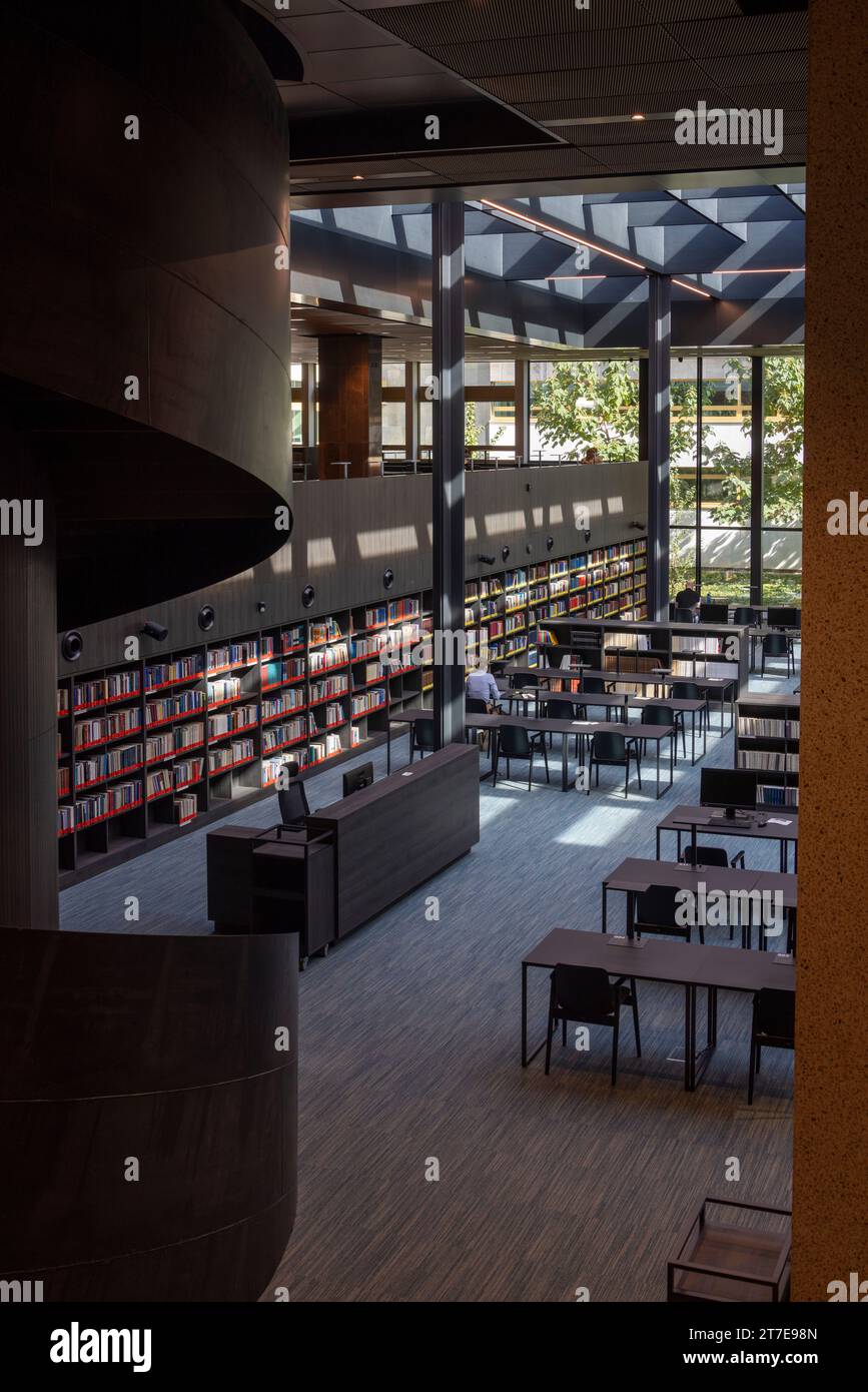 Biblioteka narodowa hi-res stock photography and images - Alamy