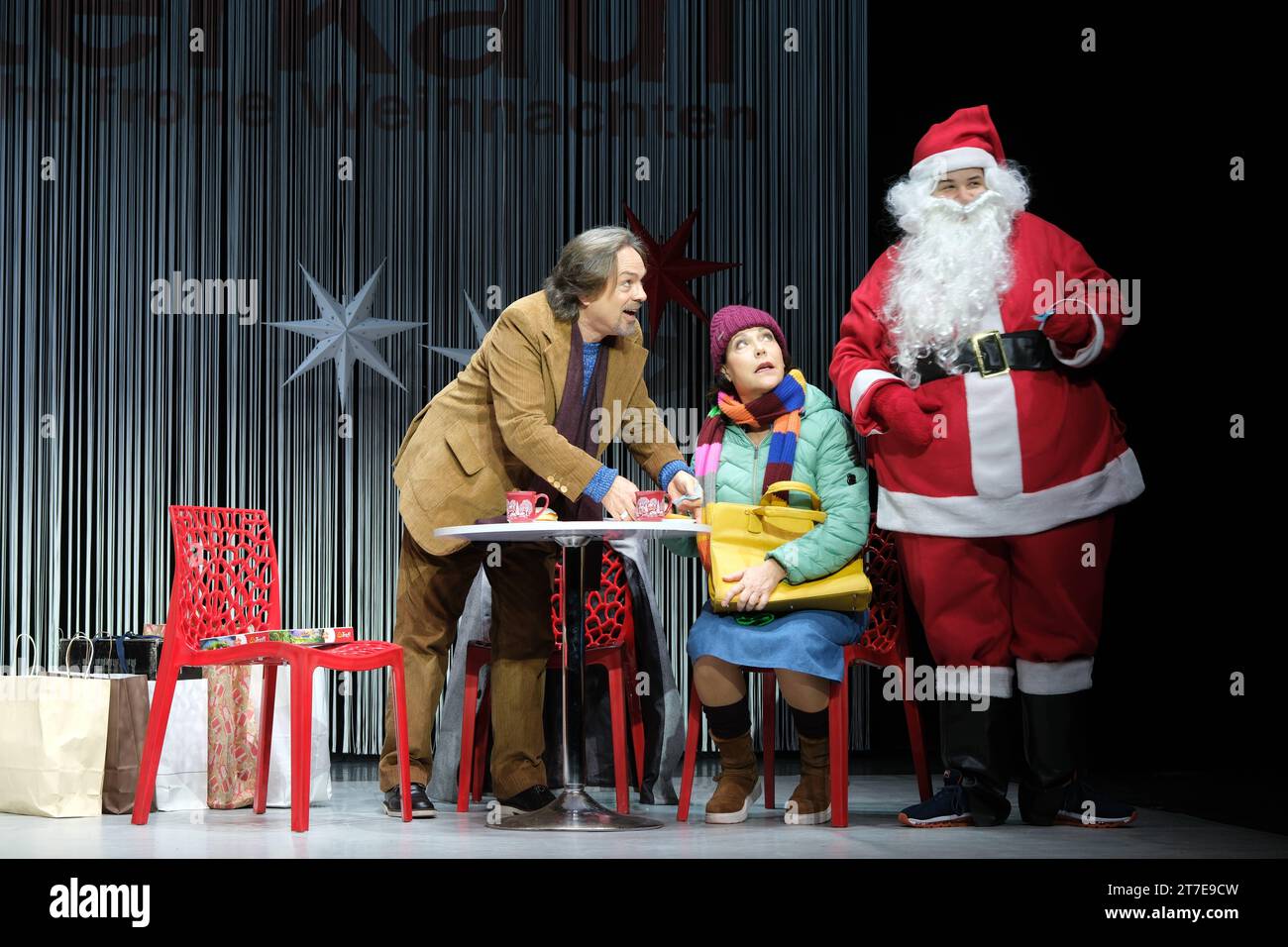 Sebastian Goder, Janina Hartwig und Cem Lukas Yeginer spielen im ...